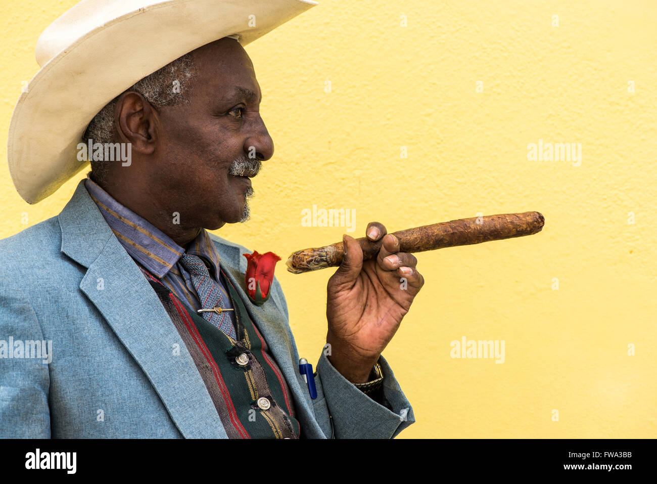 Traditional cuban man hi-res stock photography and images - Alamy