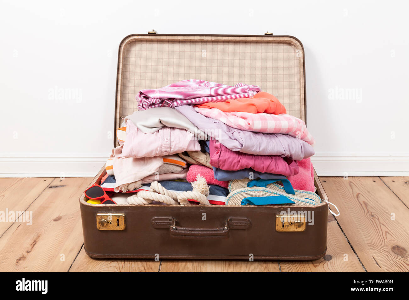 Packed hi-res stock photography and images - Alamy