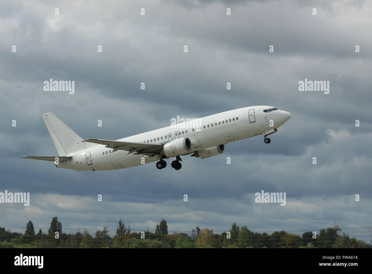 Commercial jet plane takeoff from hi-res stock photography and images ...