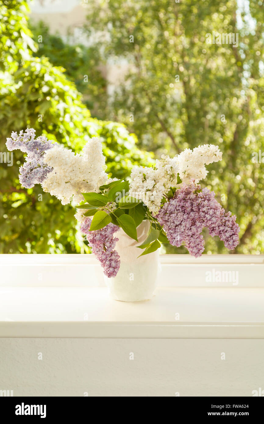 Lilac in a Vase Stock Photo - Alamy