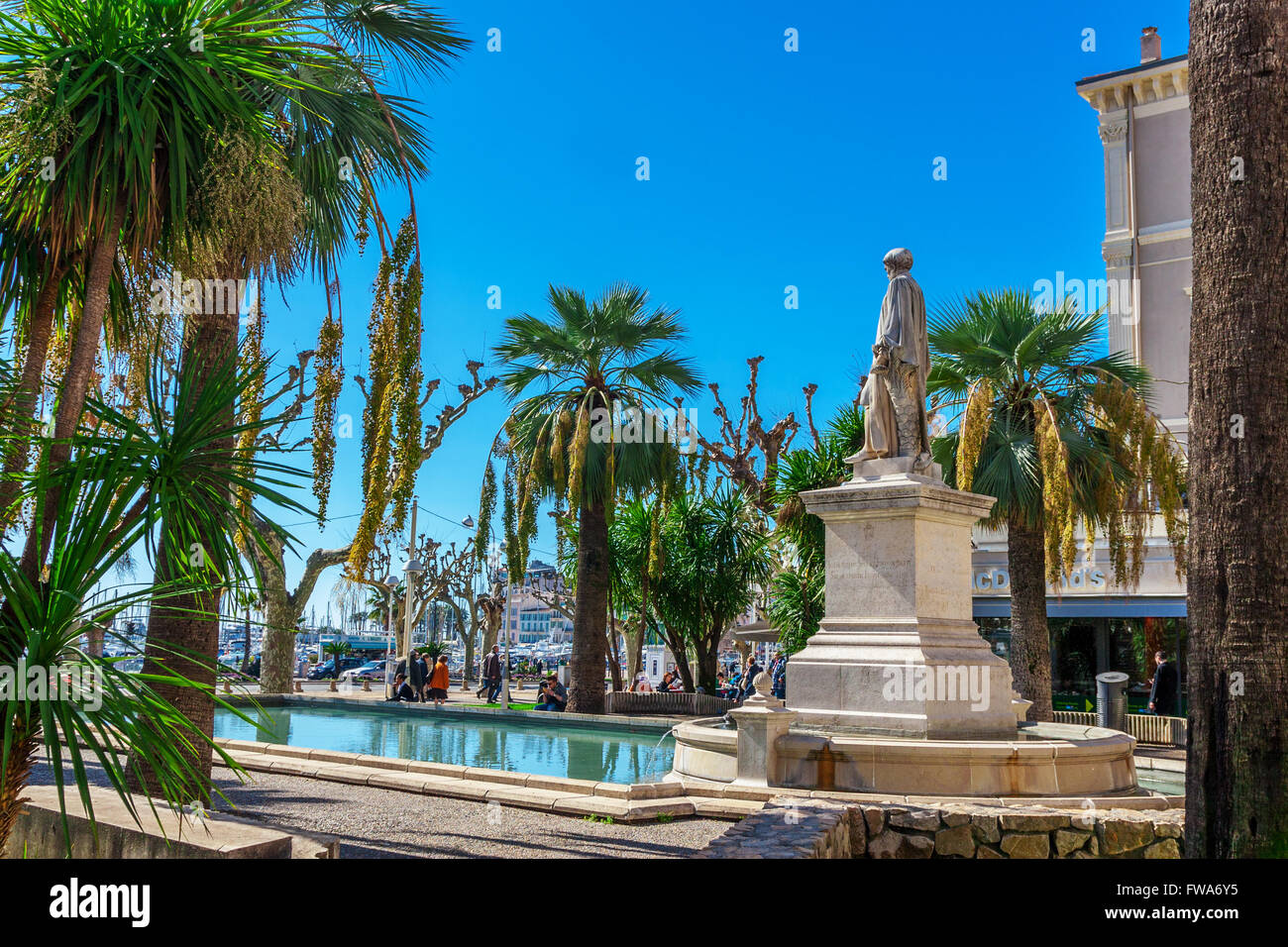 Port Le Vieux of Cannes, Promenade de la Croisette, Cannes, France Cote ...