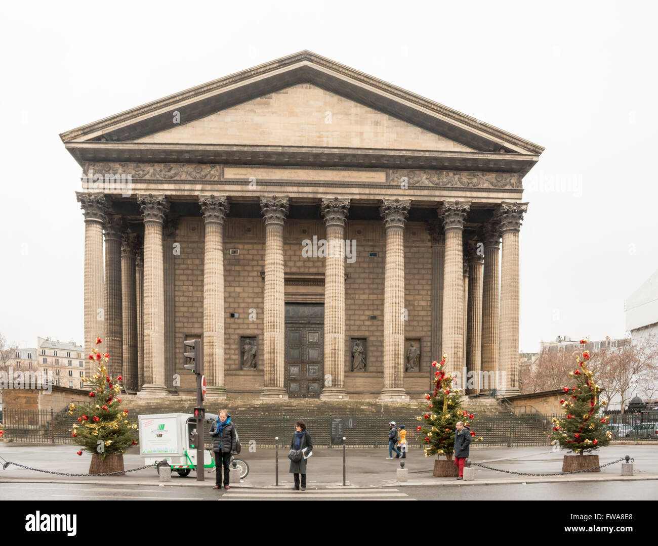 Neo classical roman catholic church hi-res stock photography and images ...