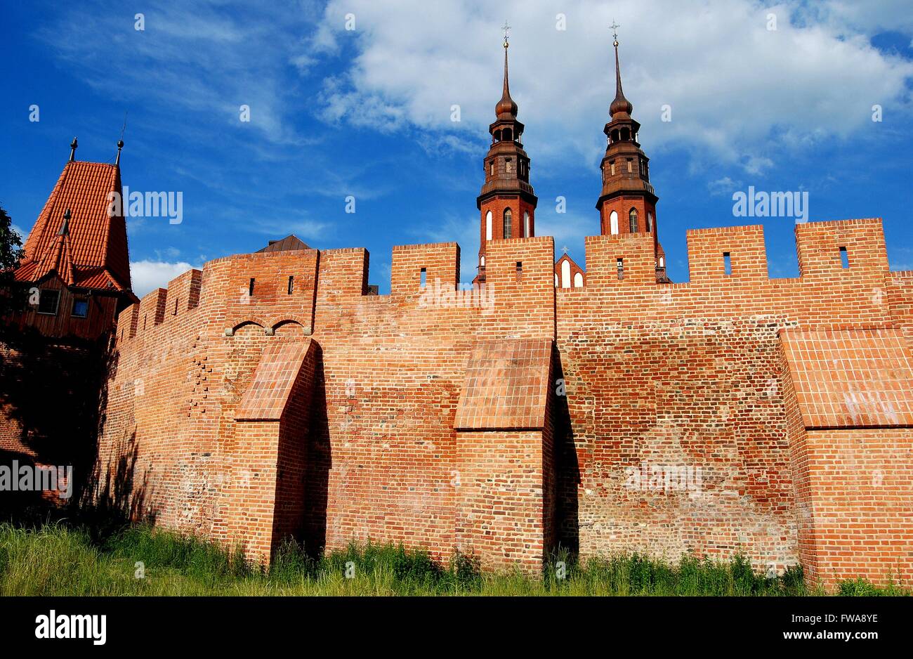 Crenelations hi-res stock photography and images - Alamy