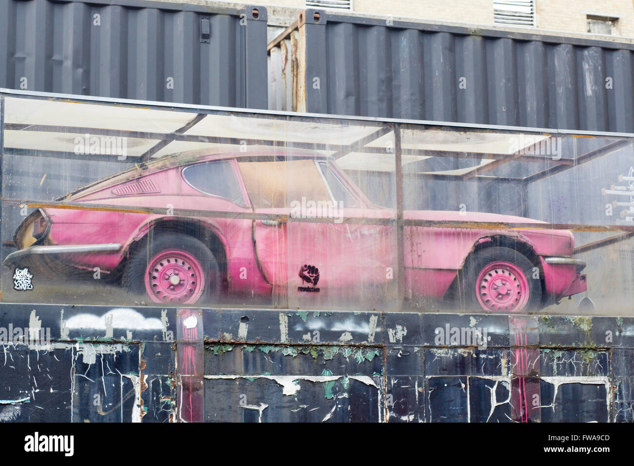 Banksy street art london car hi-res stock photography and images - Alamy