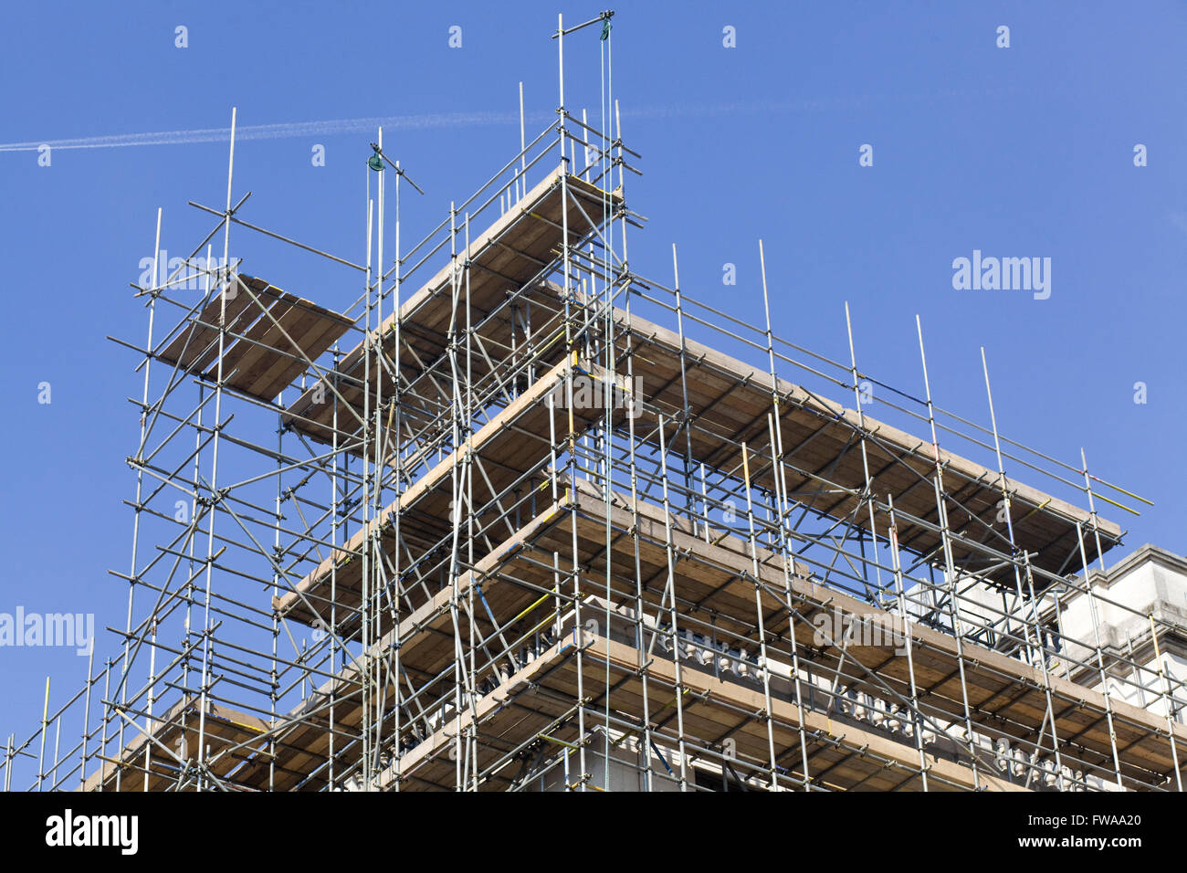 building supported by Scaffolding Stock Photo - Alamy