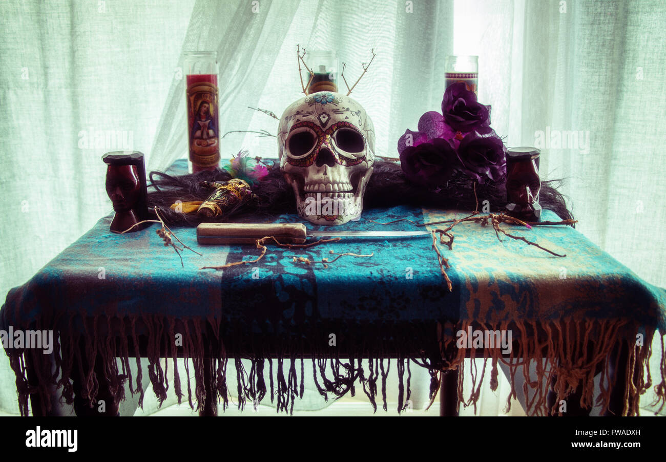 Ritual knife hi-res stock photography and images - Alamy