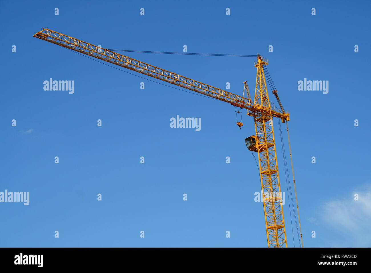 tower crane blue sky Stock Photo - Alamy