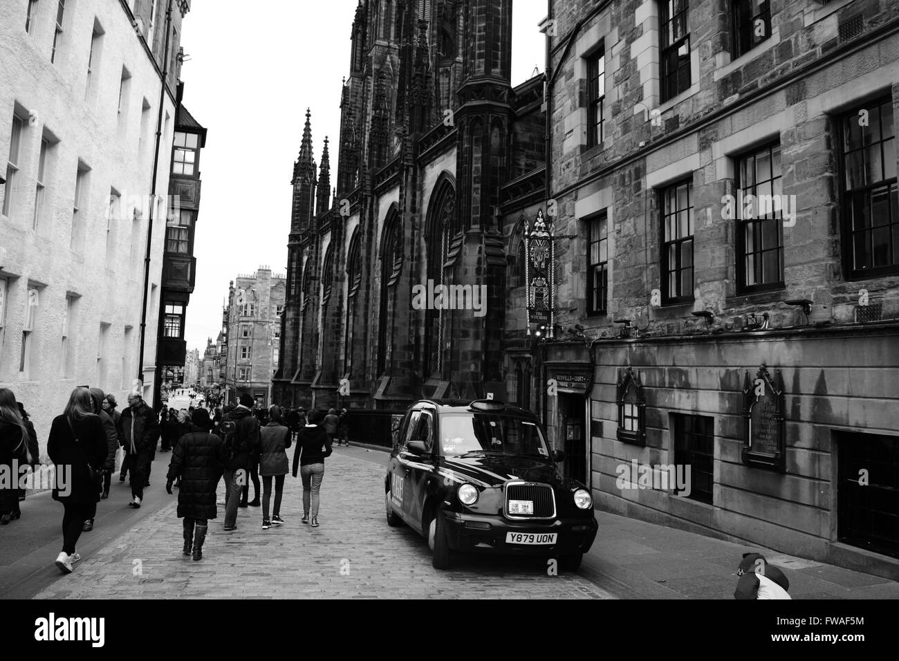 Streets edinburgh Black and White Stock Photos & Images - Alamy