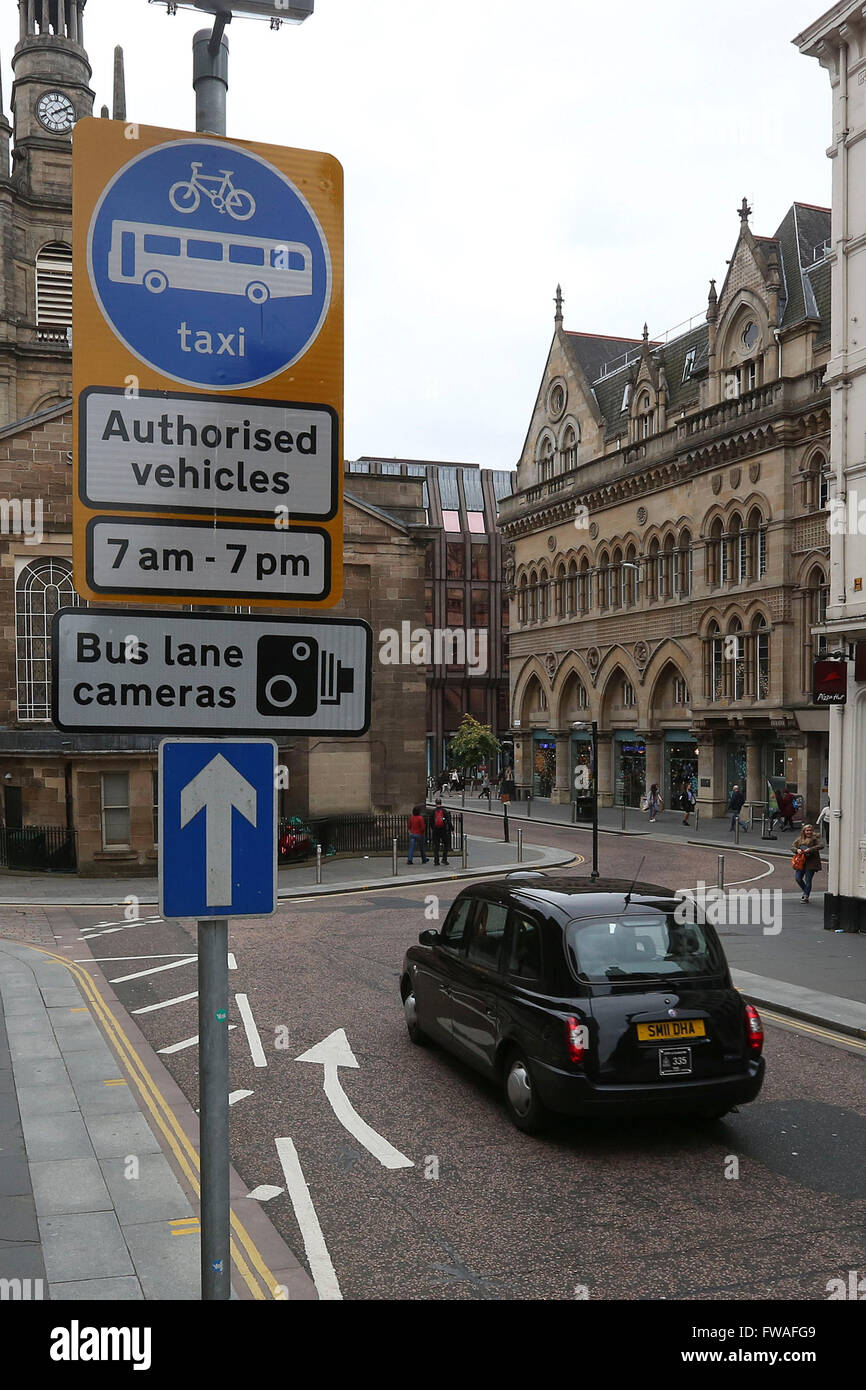 Bus Lane Sign High Resolution Stock Photography and Images - Alamy