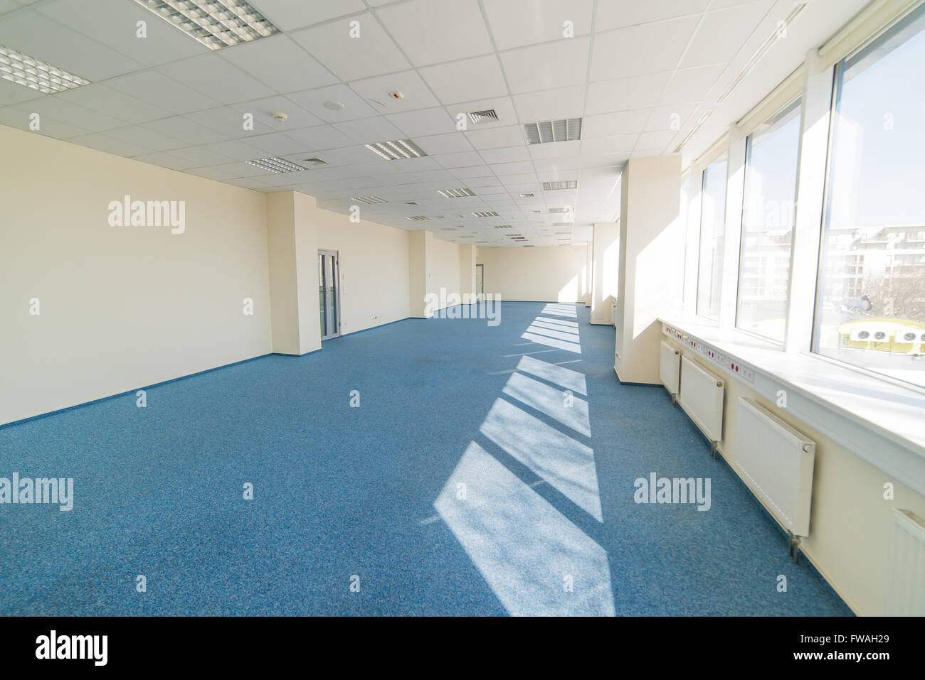 Empty building space hi-res stock photography and images - Alamy