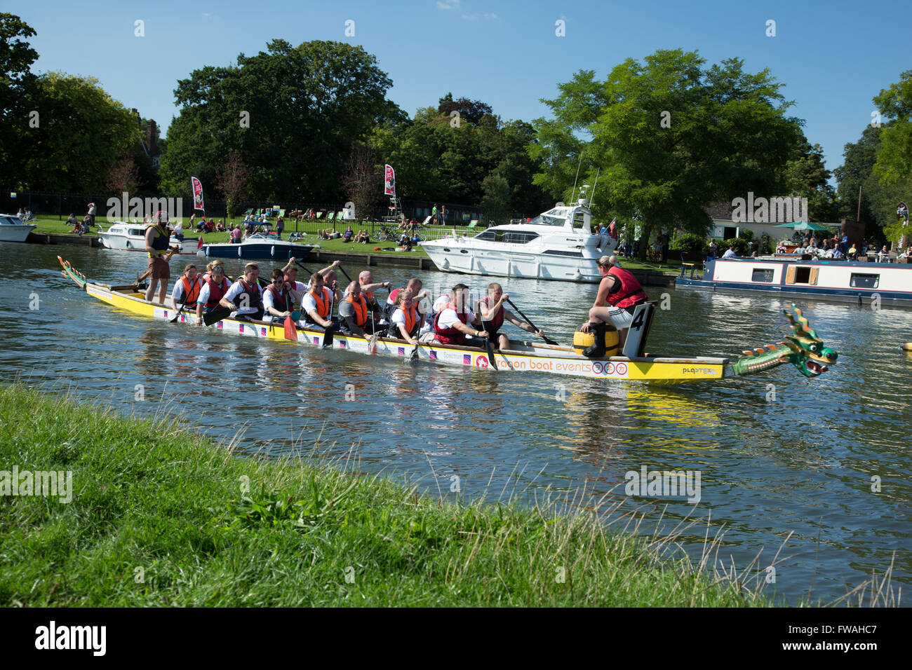 Boat crew hi-res stock photography and images - Alamy