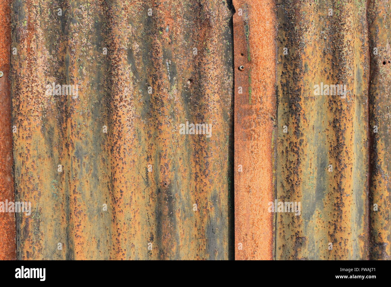 Rusty corrugated sheet metal Stock Photo - Alamy