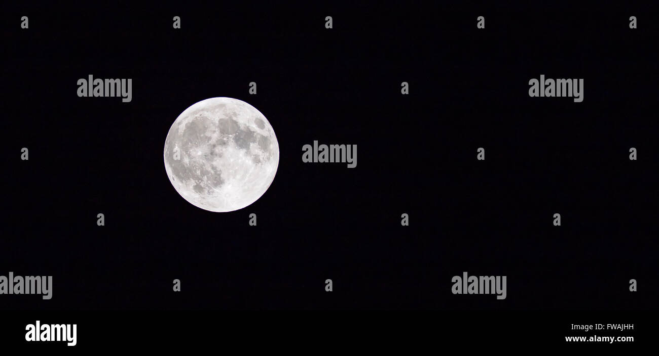 Full moon at night Stock Photo - Alamy