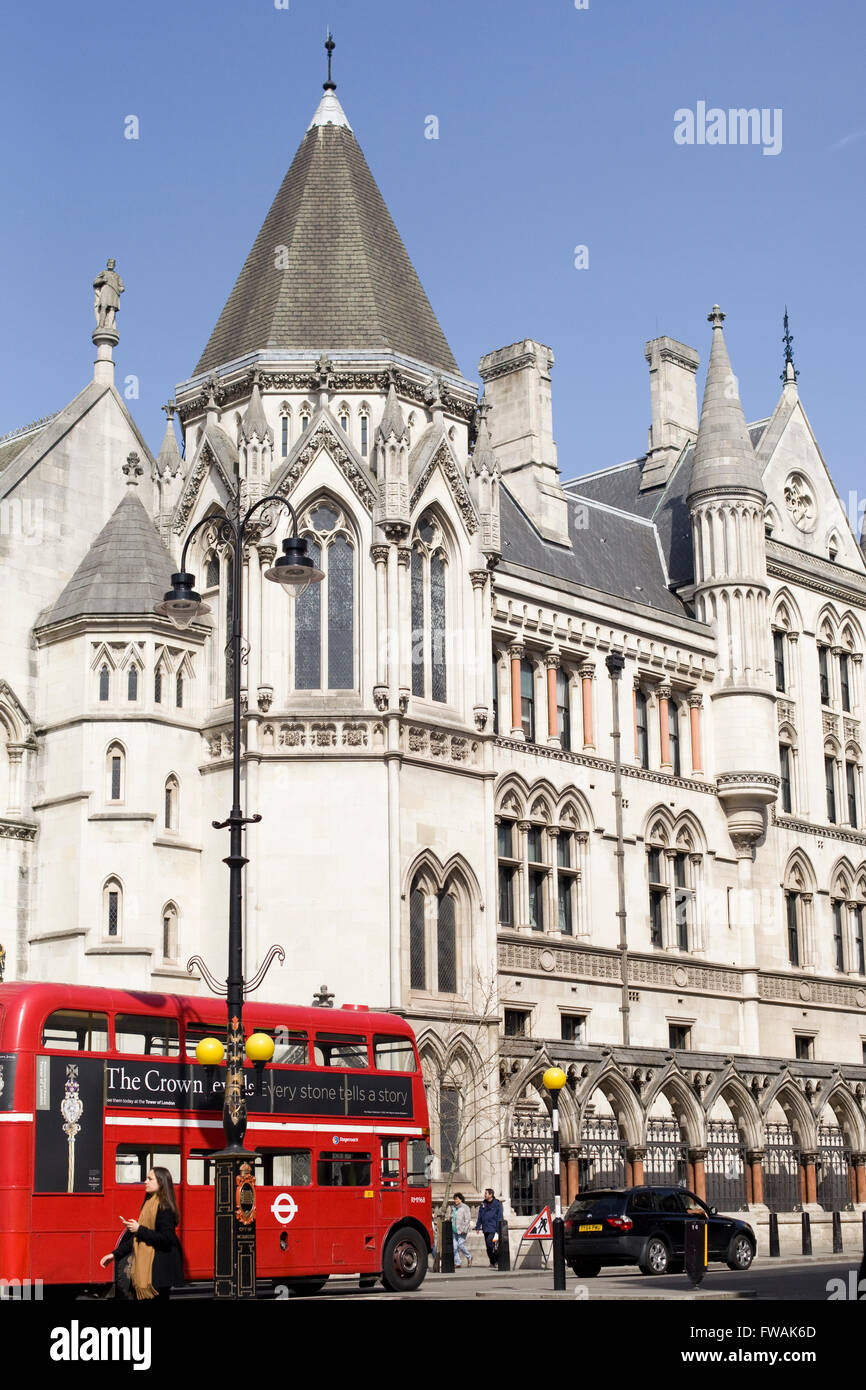 Front facade of the Royal Courts of Justice London Stock Photo - Alamy