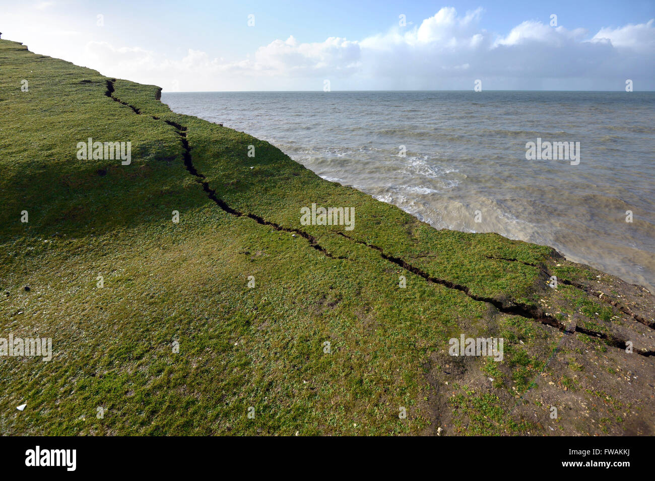 Cracks due to erosion hi-res stock photography and images - Alamy