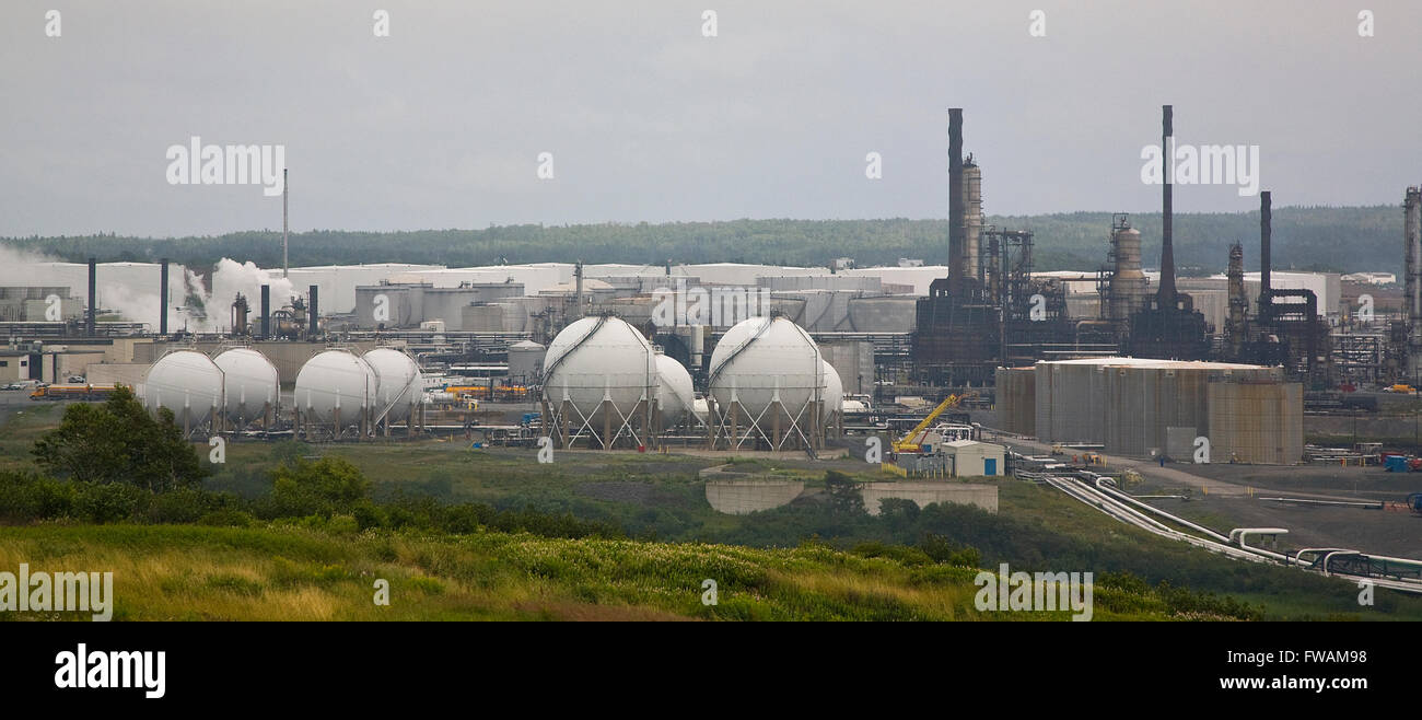 Refinery flames hi-res stock photography and images - Alamy