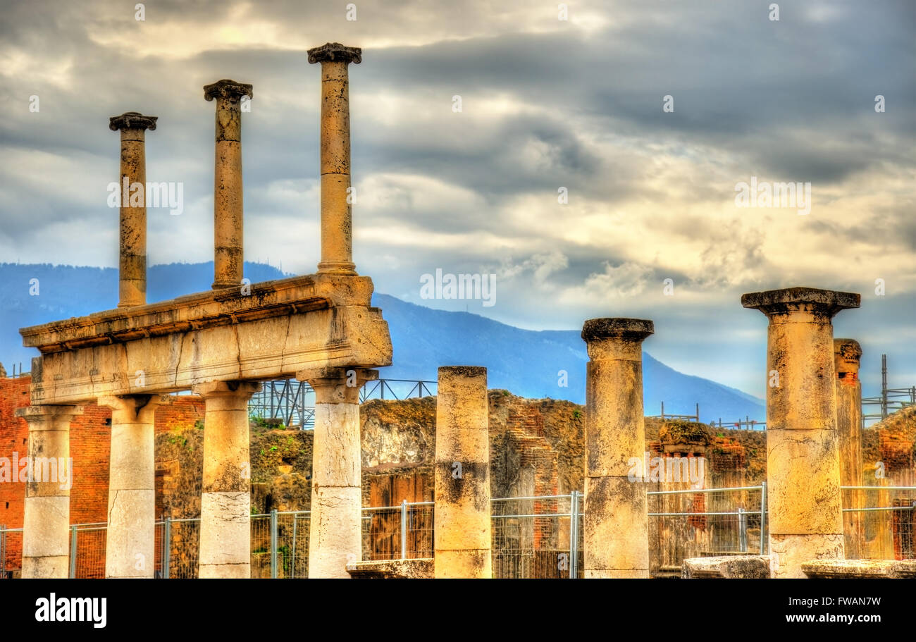 The forum of pompeii hi-res stock photography and images - Alamy