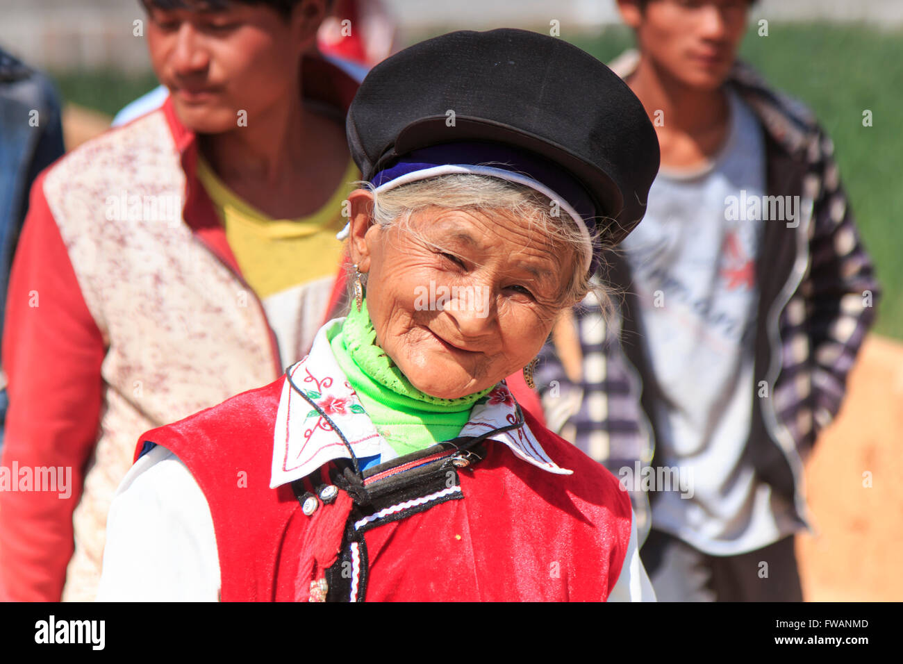 Traditional chinese bai minority hi-res stock photography and images ...