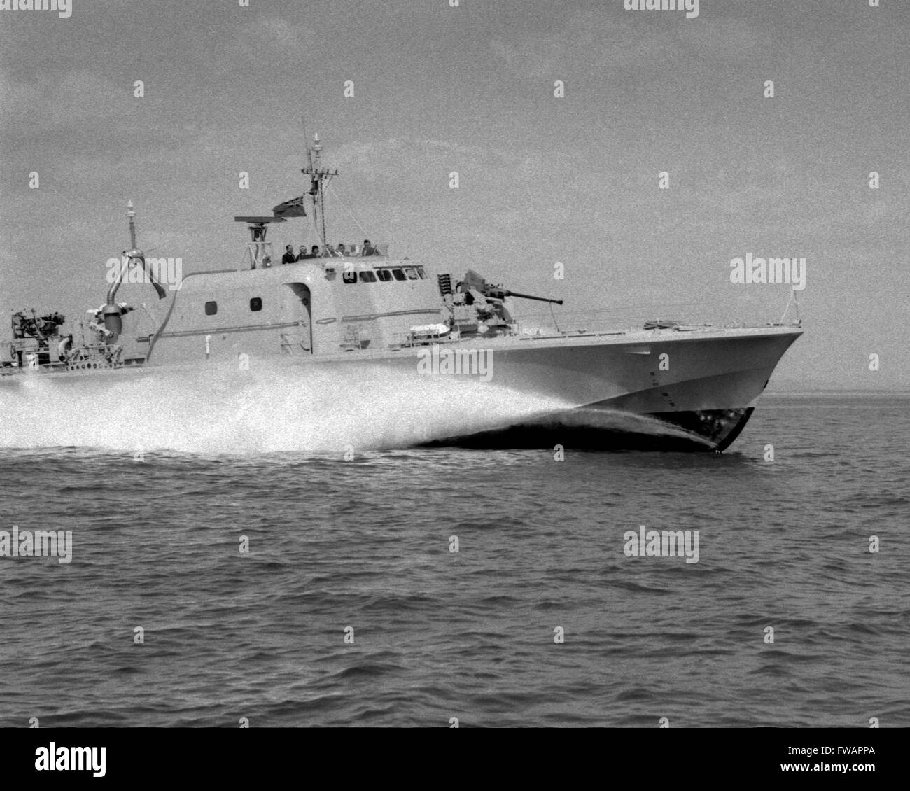 AJAXNETPHOTO. SOLENT, ENGLAND. - MALAYSIAN FAST PATROL BOAT - K.D ...