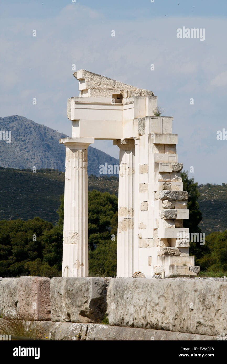 The Propylon in Hestiatorion complex in Epidaurus (4th cent. B.C ...