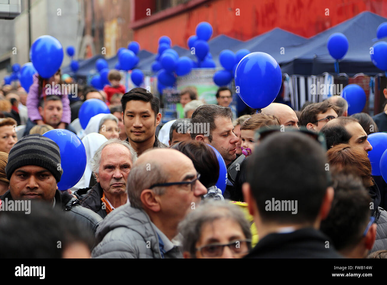Turin, Italy. 02nd Apr, 2016. The crowd during the World Autism ...