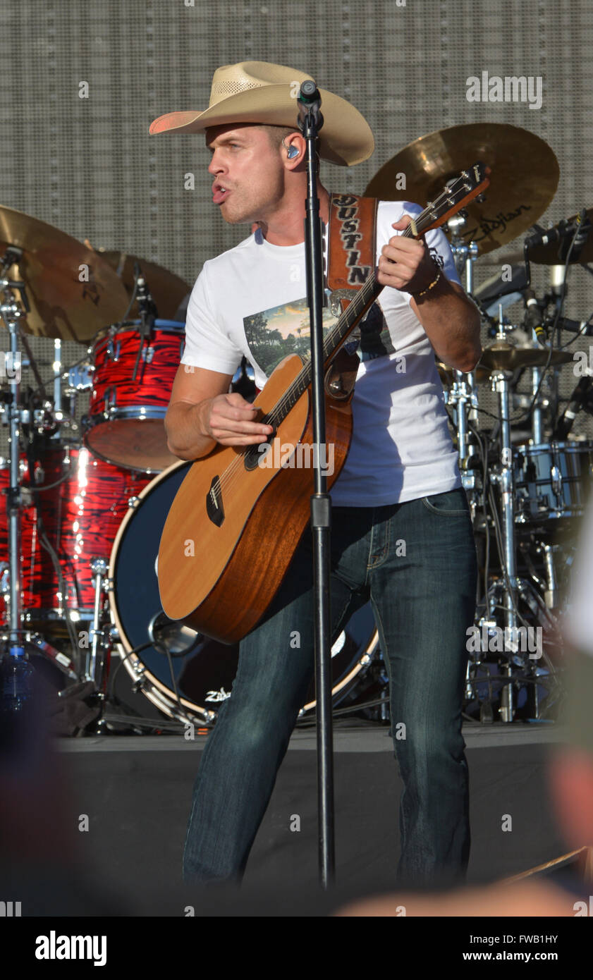 Las Vegas, Nevada, USA. 2nd Apr, 2016. Country music singer Dustin ...