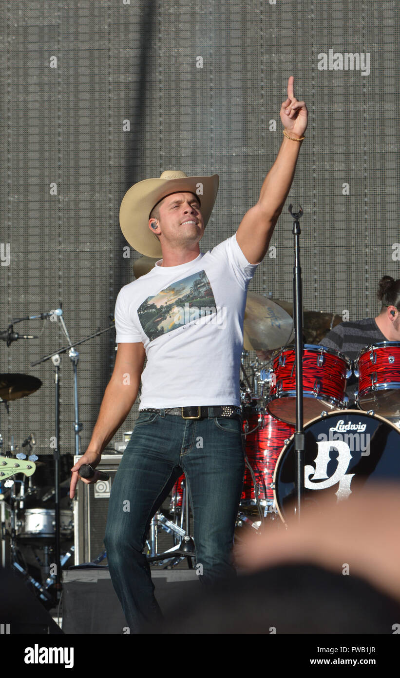 Las Vegas, Nevada, USA. 2nd Apr, 2016. Country music singer Dustin ...