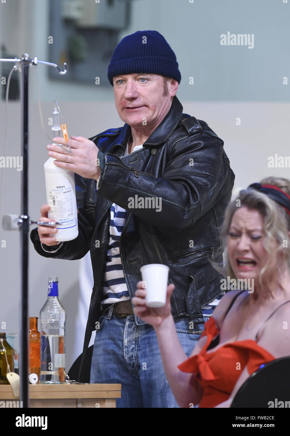 Berlin, Germany. 29th Mar, 2016. Actors Joerg Schuettauf (McMurphy, r ...