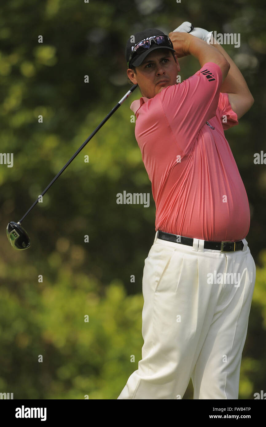 Ponte Vedra Beach, Florida, USA. 11th May, 2008. Jeff Quinney tees off ...
