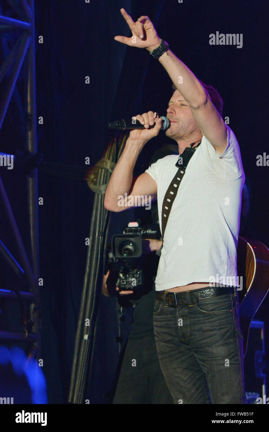 Las Vegas, Nevada, USA. 3rd Apr, 2016. Country music singer Dierks ...
