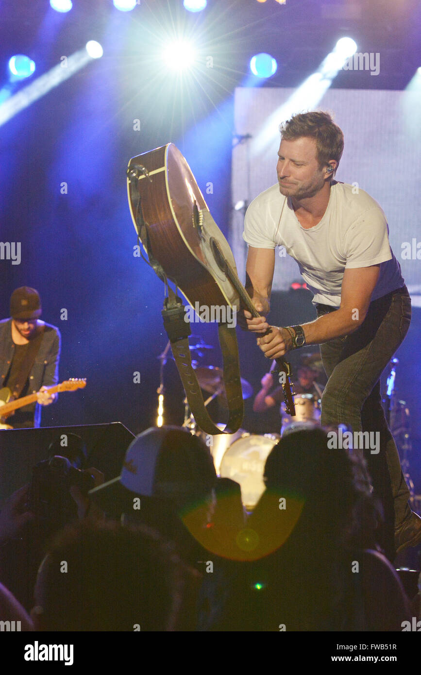 Las Vegas, Nevada, USA. 3rd Apr, 2016. Country music singer Dierks ...