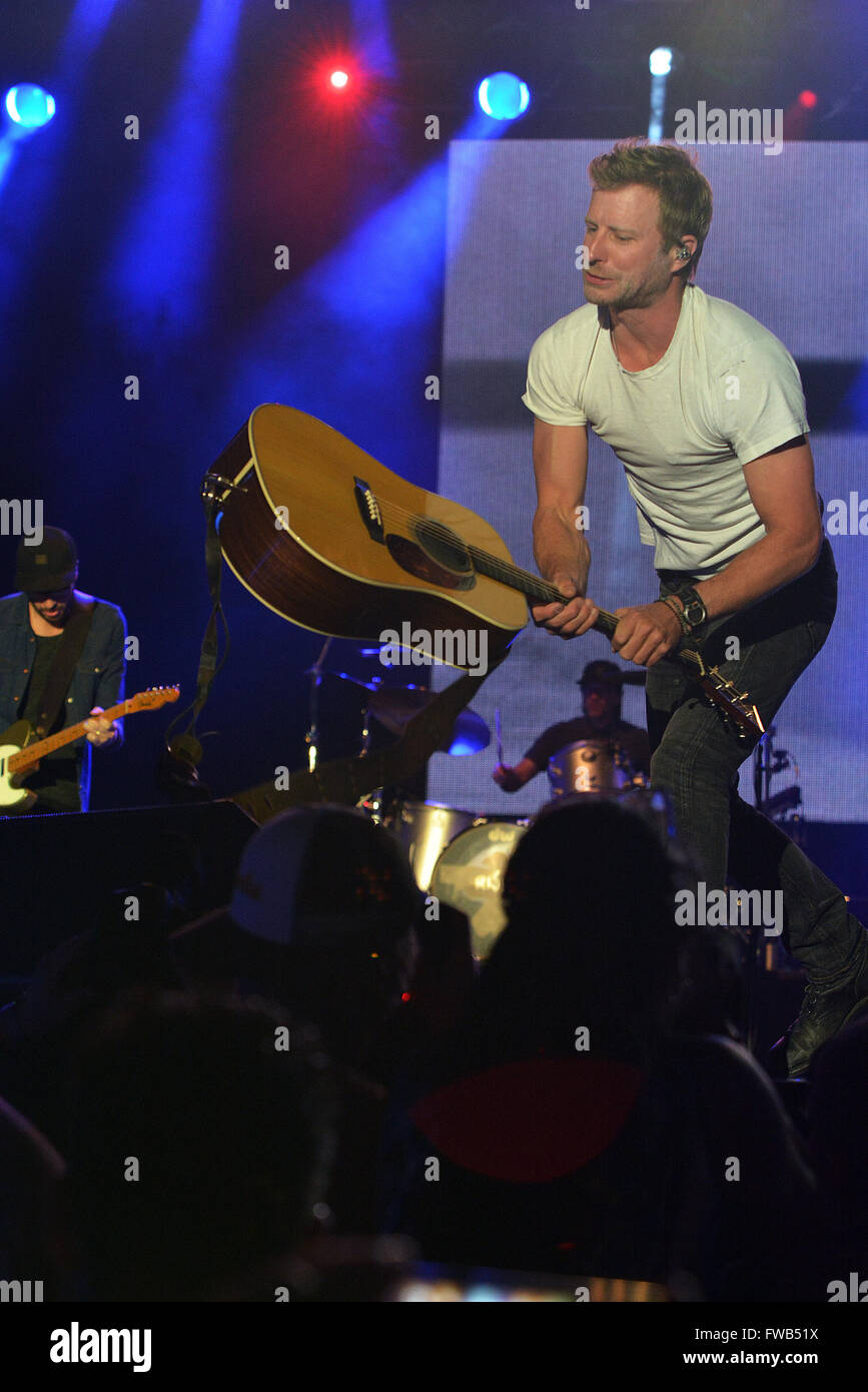 Las Vegas, Nevada, USA. 3rd Apr, 2016. Country music singer Dierks ...