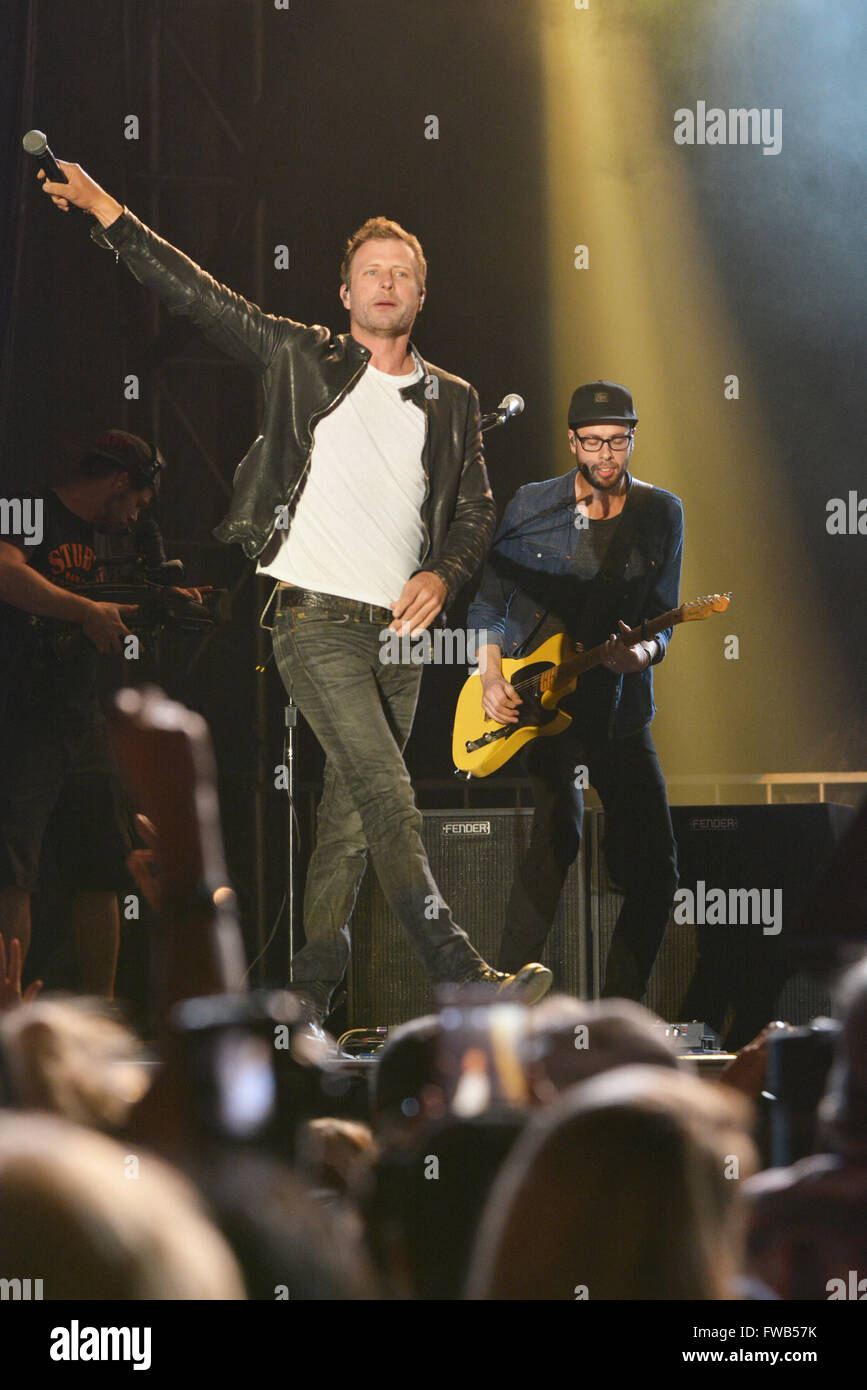 Las Vegas, Nevada, USA. 3rd Apr, 2016. Country music singer Dierks ...