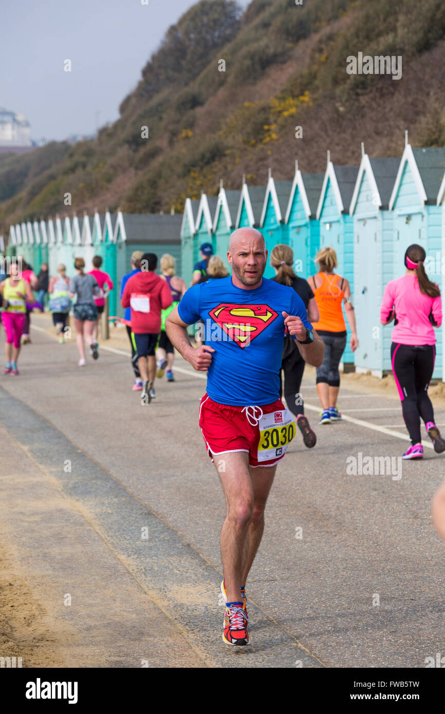 Bournemouth, Dorset, UK 3 April 2016. Runners taking part in the half ...