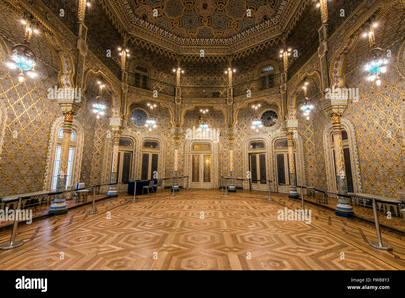 Salao Arabe or Arabian Hall, Palacio da Bolsa, Porto, Portugal Stock ...