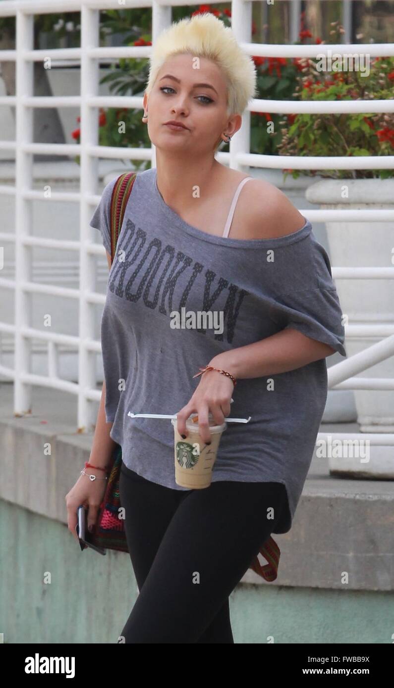 Paris Jackson was spotted chatting on her cell phone and getting a ...