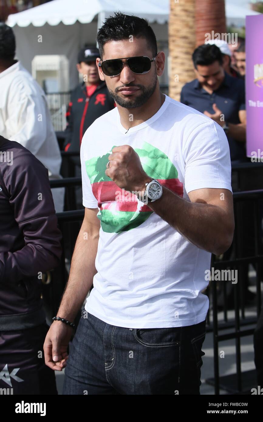 Amir Kahn and Canelo Alvarez seen with Oscar De La Hoya at Universal ...