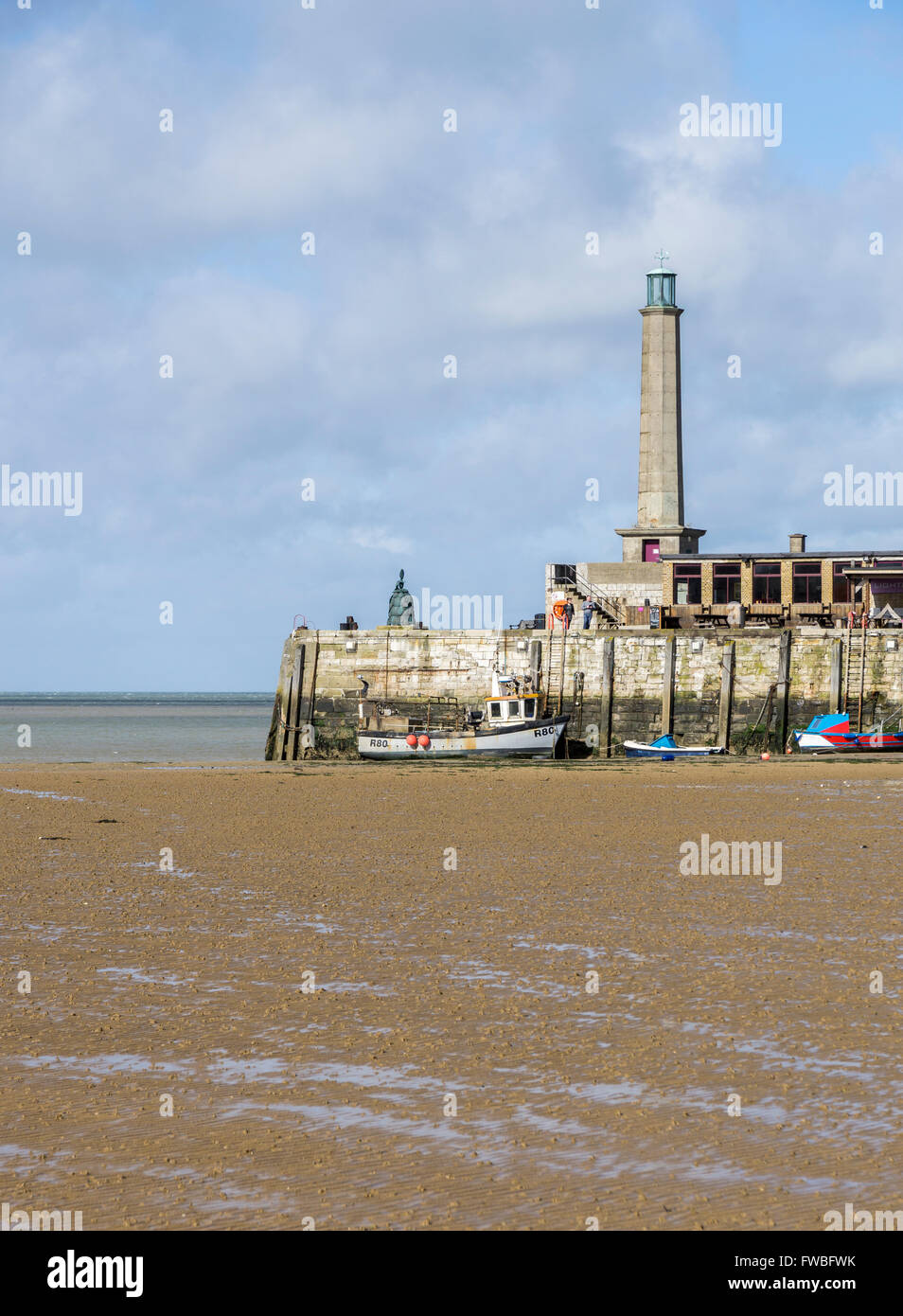 Harbour arm stone pier hi-res stock photography and images - Alamy