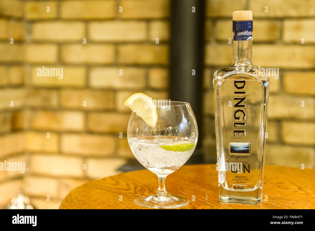 Dingle gin hi-res stock photography and images - Alamy