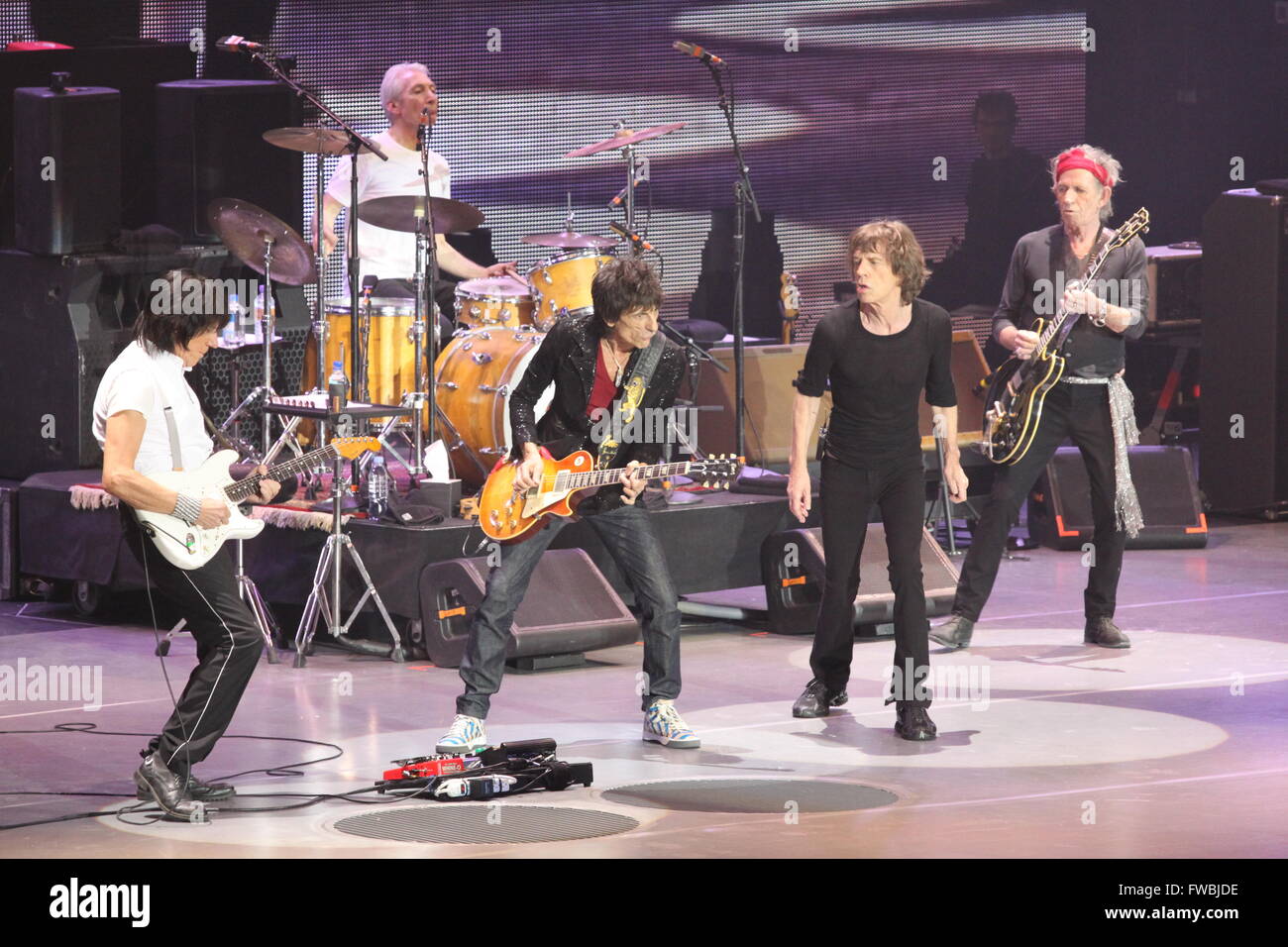 Rolling Stones with Jeff Beck, O2 Arena London 11/25/2012 photo Michael ...