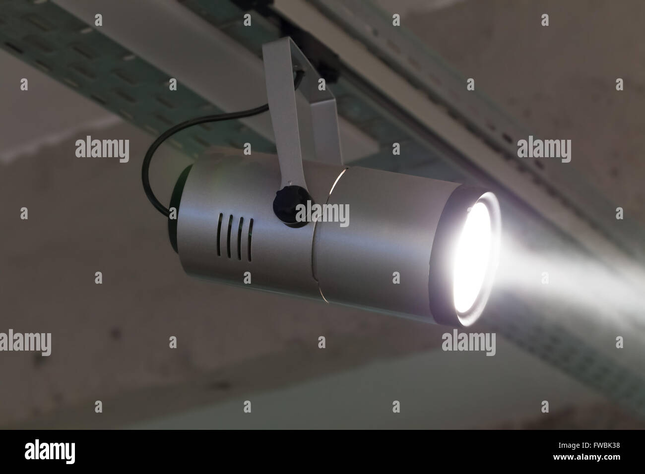 Modern industrial ceiling lights hi-res stock photography and images ...