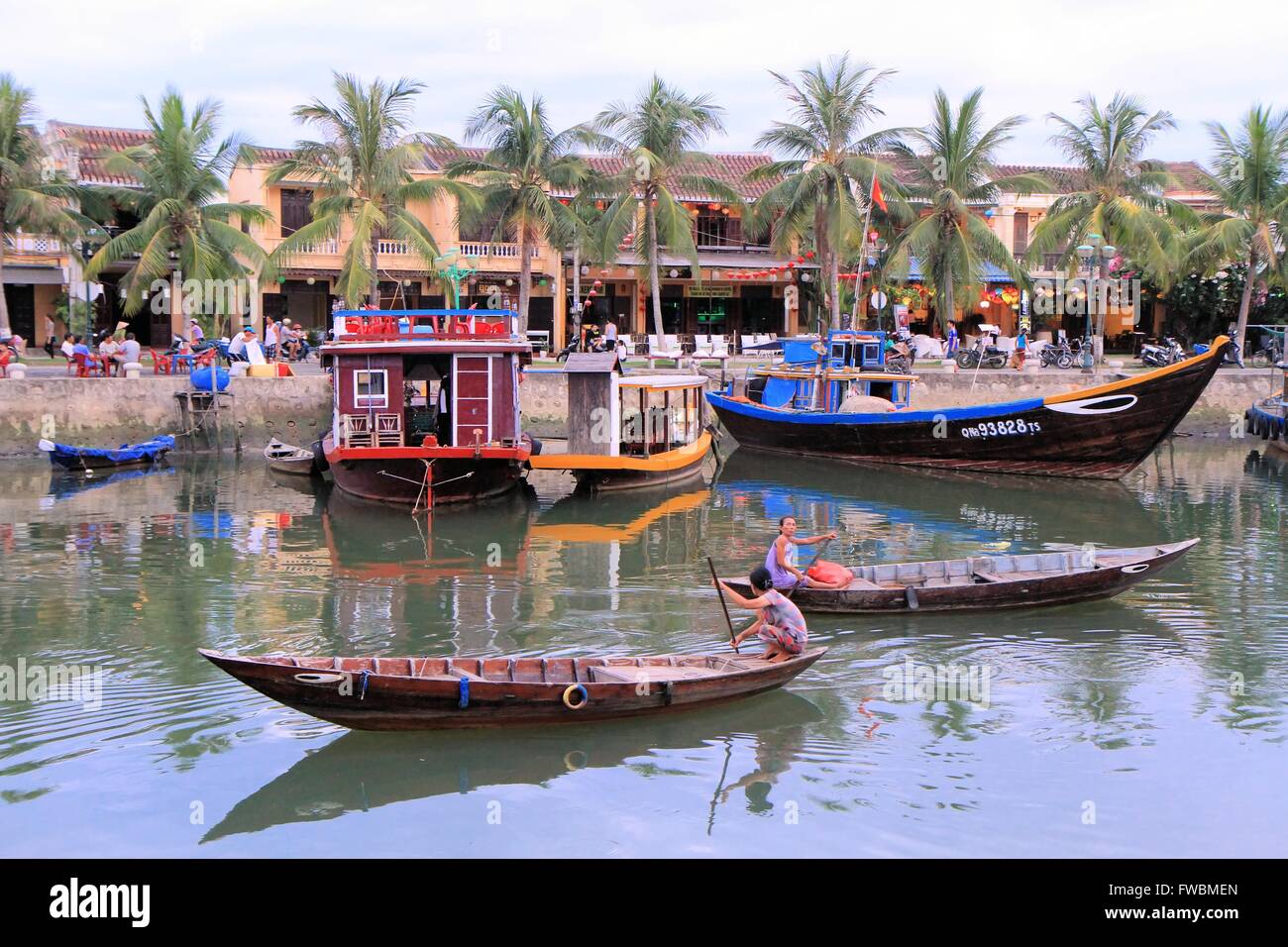 Colorful river boats hi-res stock photography and images - Alamy