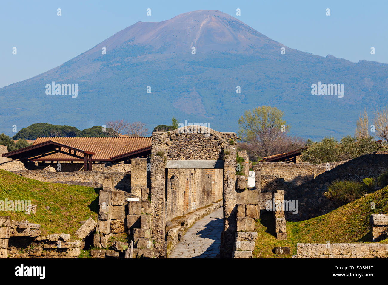 Pompei ruins and Mt Vesuvius Stock Photo - Alamy