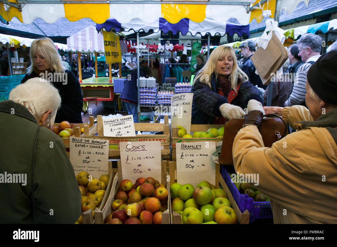 Stroud farmers market hi-res stock photography and images - Alamy