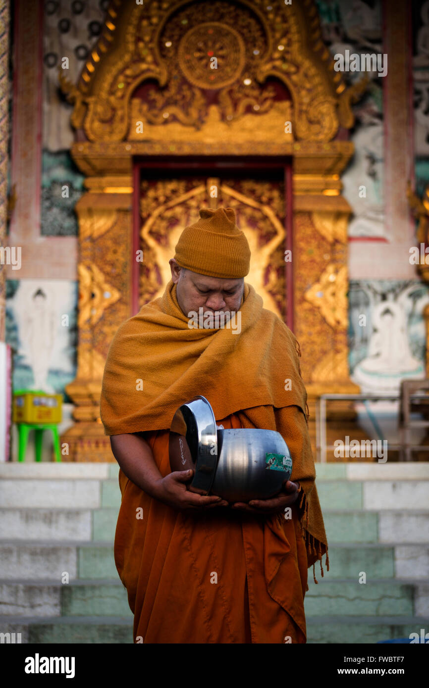 Thailand monks morning alms hi-res stock photography and images - Alamy