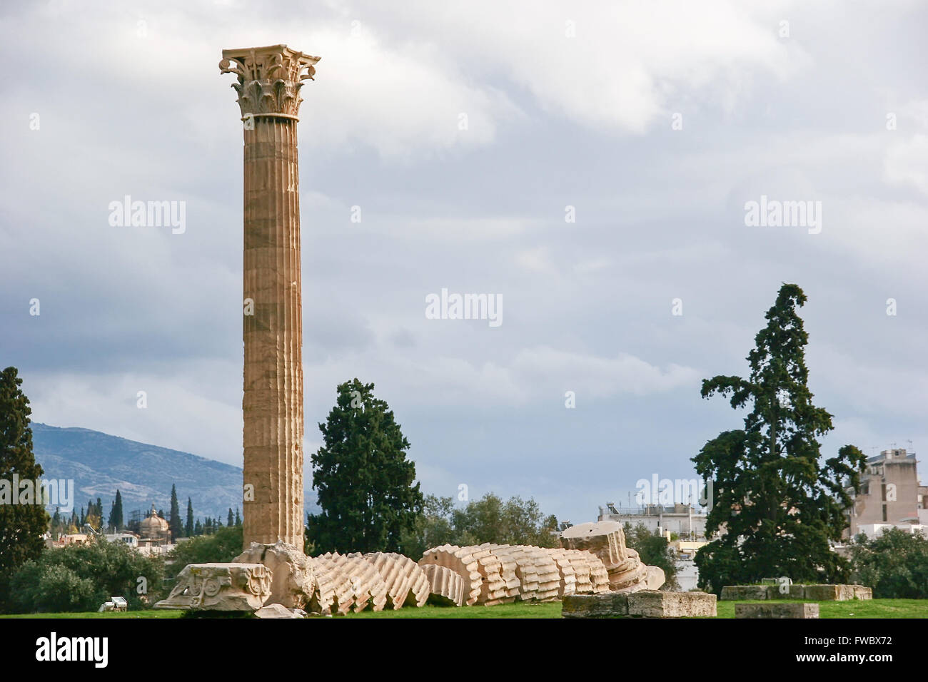 Olympian zeus columns in Athens, Greece Stock Photo - Alamy