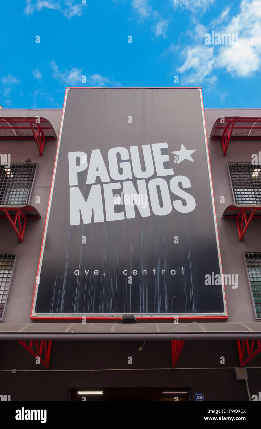 Menos store hi-res stock photography and images - Alamy