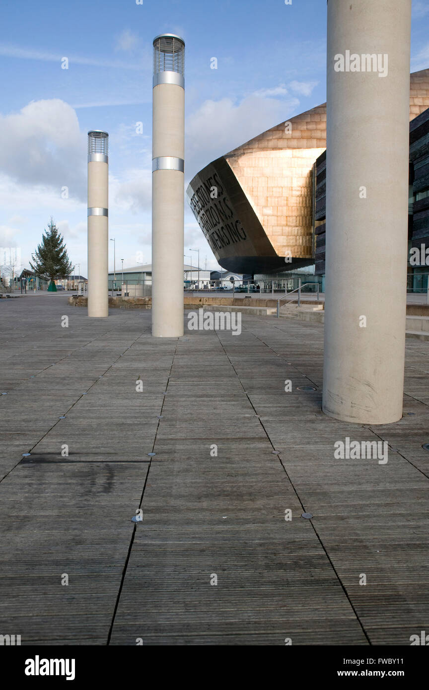Millenium centre Cardiff BAy, Wales Stock Photo - Alamy