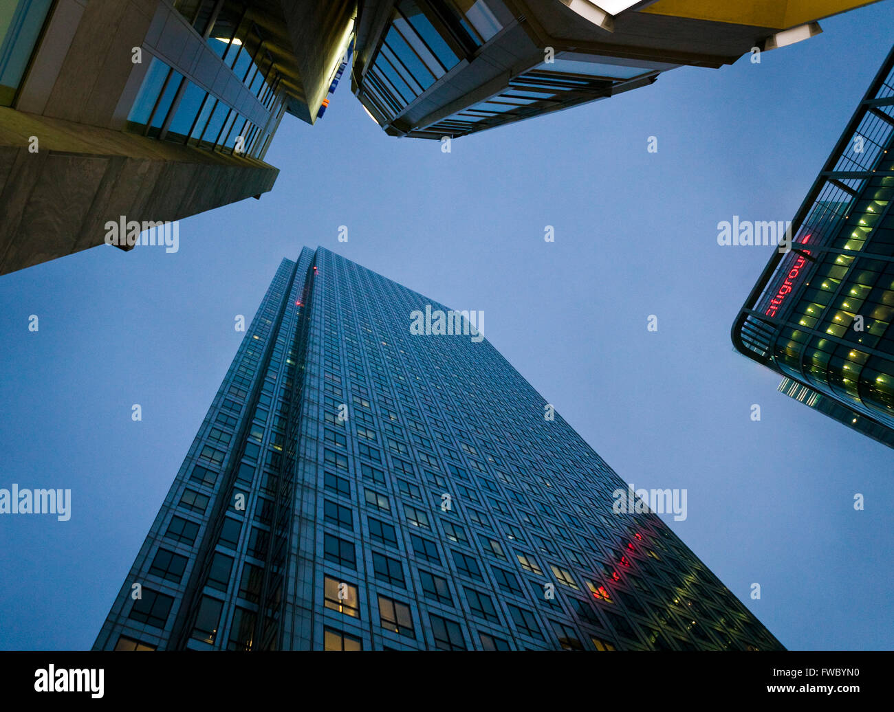 Number 1 canada square hi-res stock photography and images - Alamy