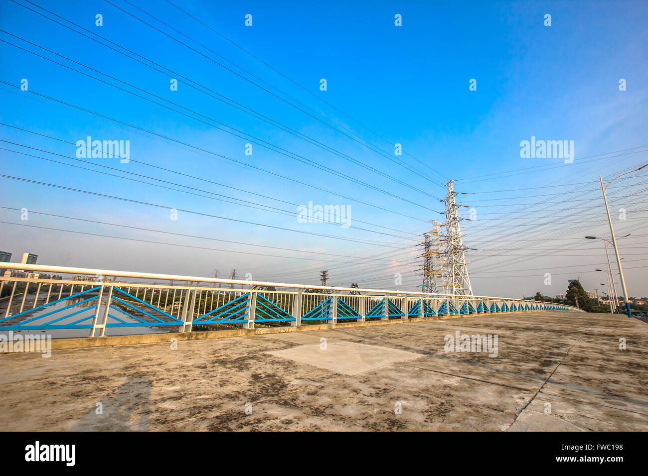 Pavement power lines hi-res stock photography and images - Alamy